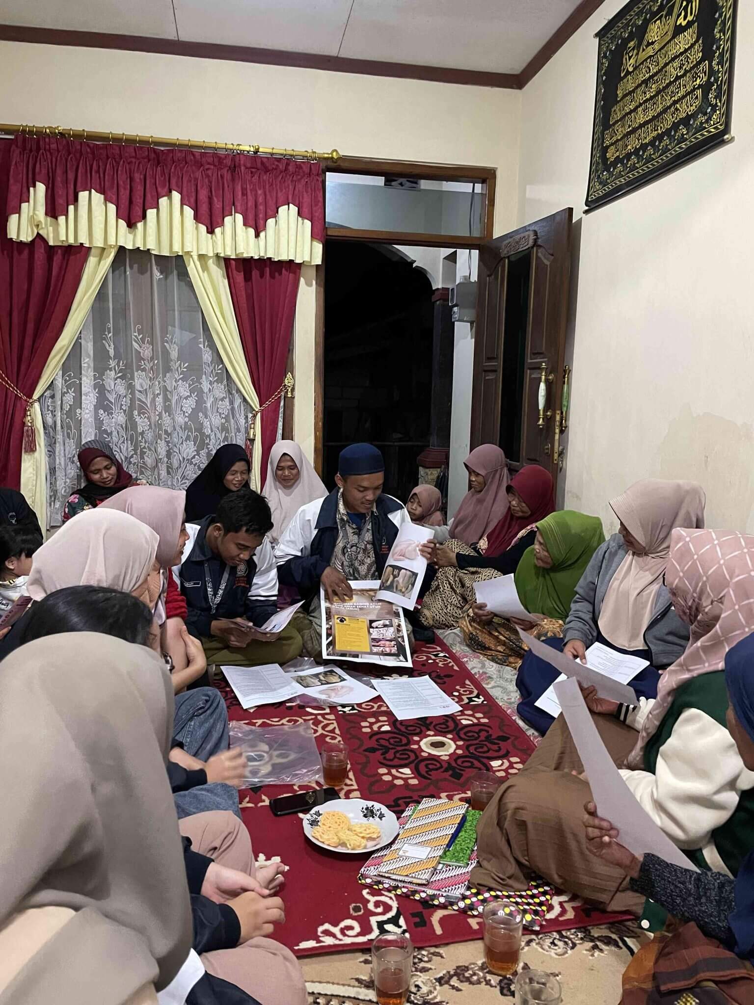 Pelatihan Pemilihan Daging Ayam yang Aman Sehat Utuh Halal (ASUH ...